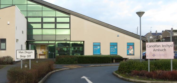 Adre - Cyngor Tref Amlwch Town Council